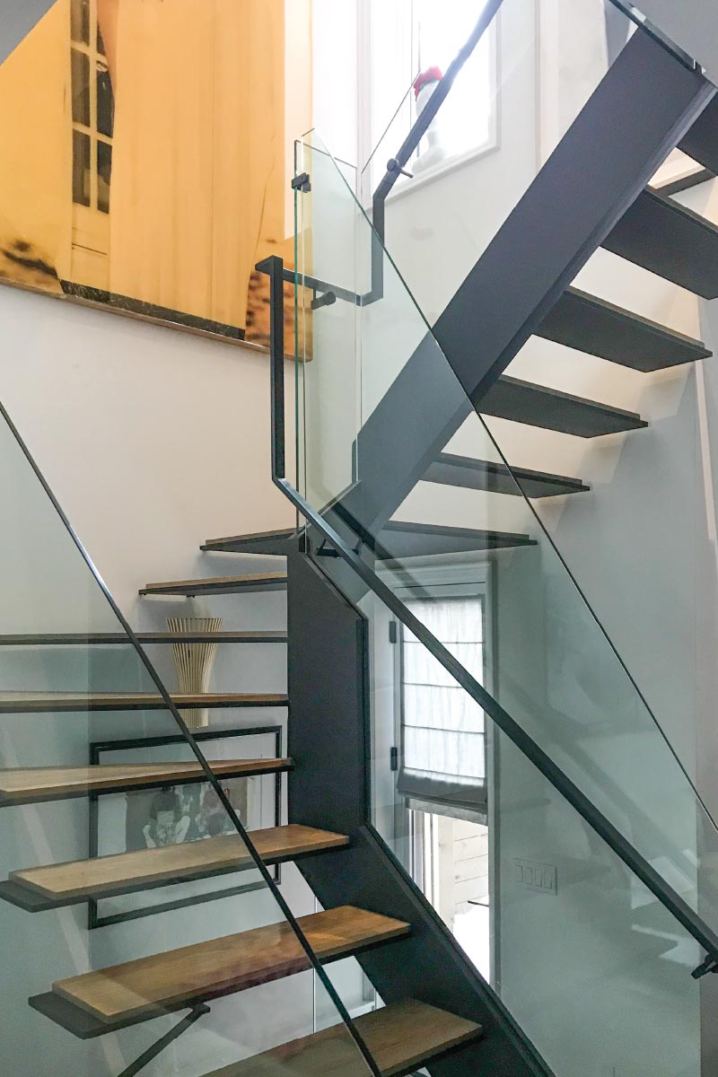 mrail | central stringer stairs